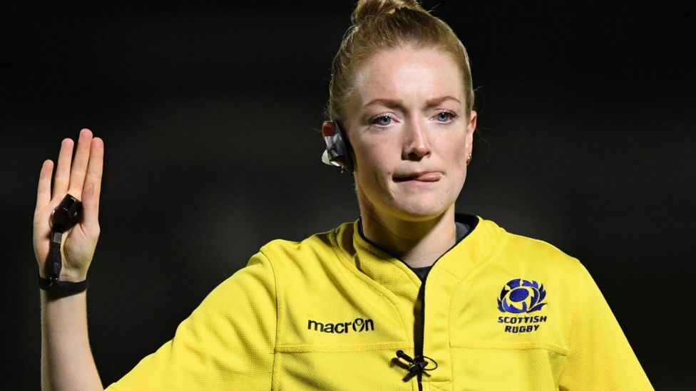 Rugby: 'Women should be picking up the whistle as well' - BBC News