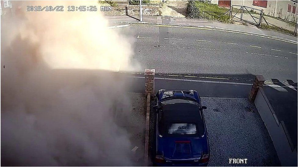 Poole house explosion: Injured man in court over blast - BBC News