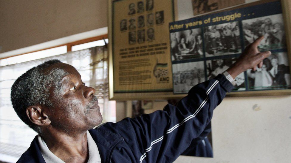 Sam Nzima: The man behind the iconic photo of the fight against ...