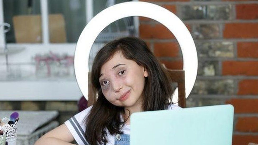 Bafta announces Nikki Lilly as youngest award winner - BBC Newsround