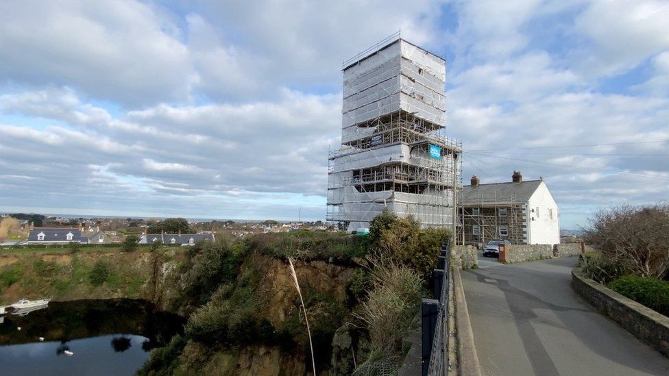 Vale Mill developers shocked by scale of Nazi WW2 bunker - BBC News