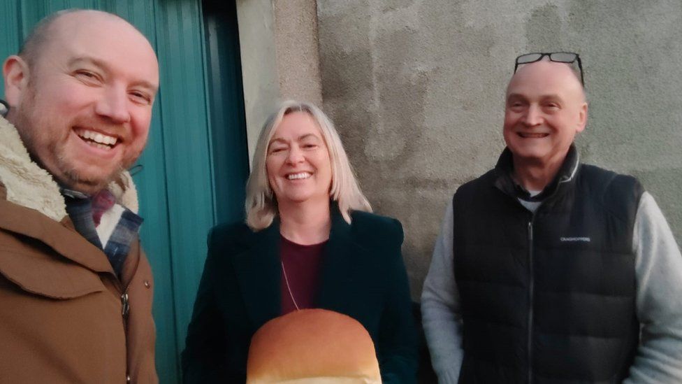 Cymuned yn ceisio achub becws hanesyddol ym Mhen Llŷn - BBC Cymru Fyw