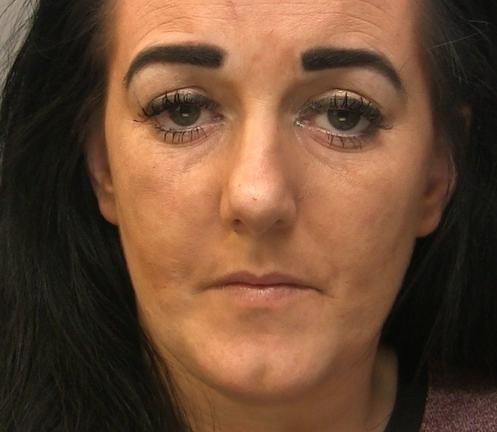 Burglar Melissa Ridley wiped faeces on victim's face - BBC News