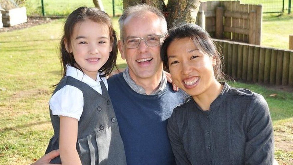 Coronavirus quarantine family's 'relief' at return home - BBC News