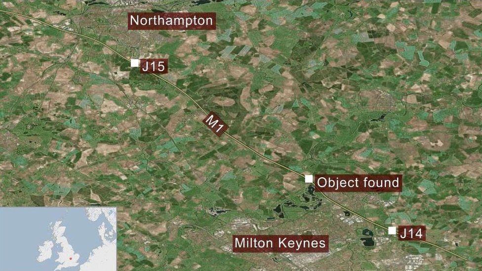 M1 motorway: 'No suspect found' after road closure - BBC News