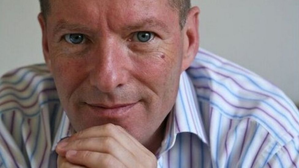 Online 'university of anywhere' opens to refugees - BBC News