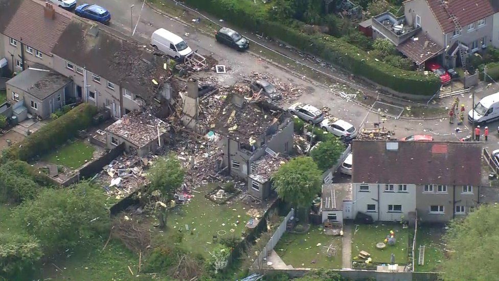Heysham gas blast residents angry at repair delays - BBC News