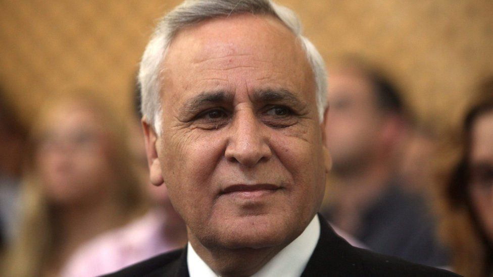 Israel's Moshe Katsav to be freed on parole - BBC News