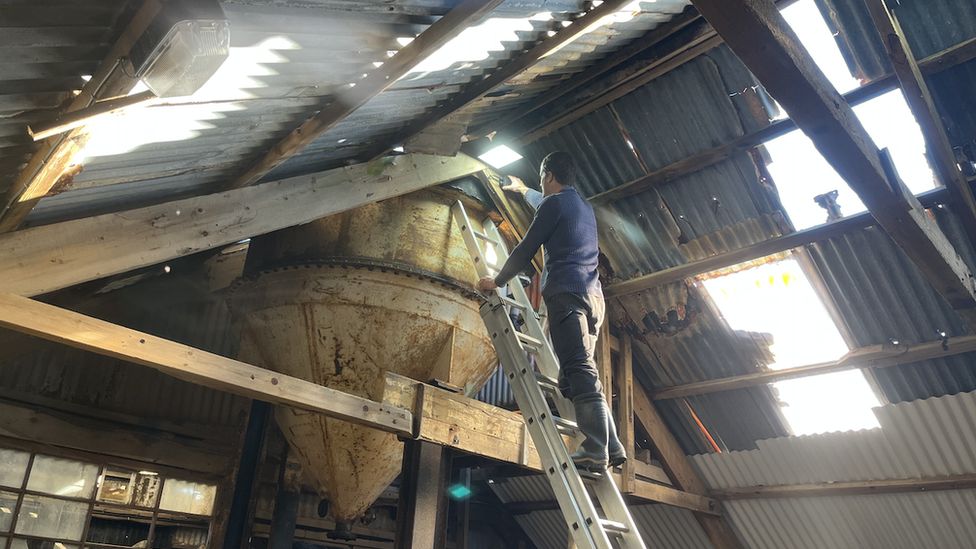 Restoration begins at Europe's last tin mill in Cornwall - BBC News