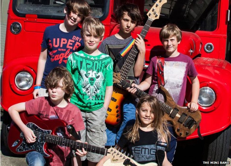 Newbury Mini Band to open Reading Festival's The Pit stage - BBC News