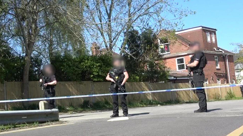 East Grinstead attack: Two men taken to hospital - BBC News