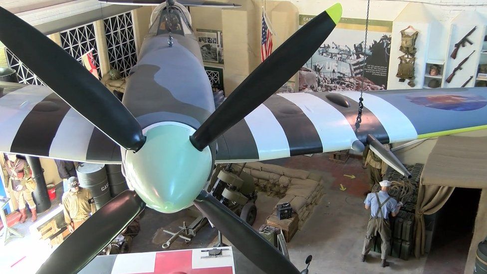 Portland dockside D-Day museum opens - BBC News