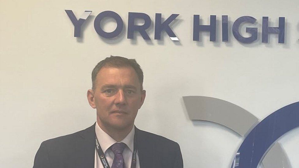 York High School 'bankrupt in a year' if energy crisis continues - BBC News