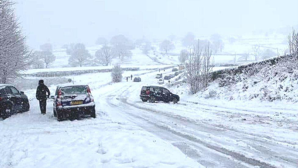 Snowy scenes and freezing temperatures across UK and Europe - BBC Newsround