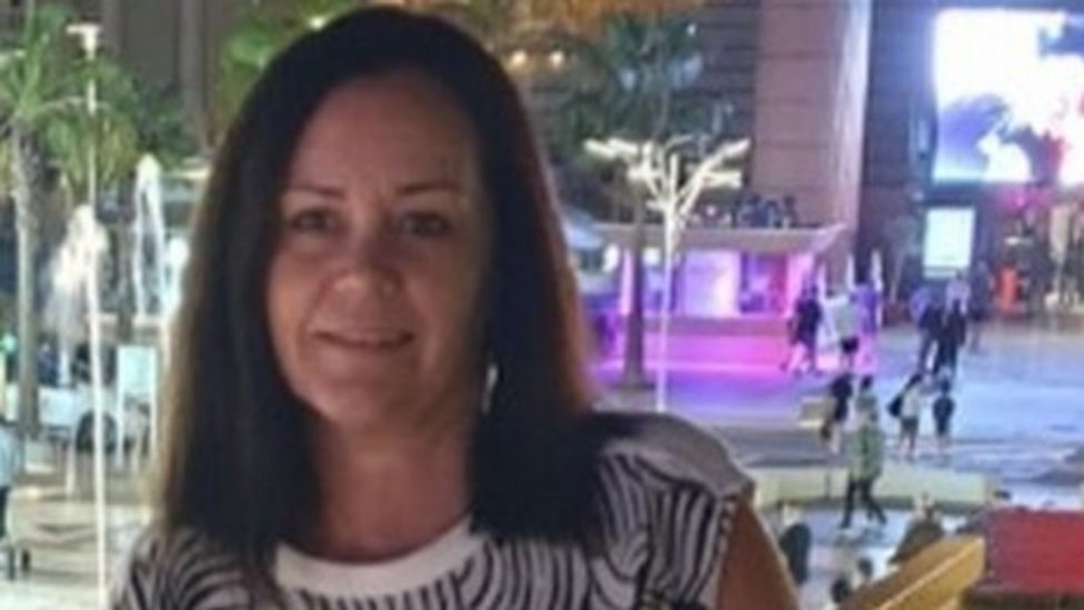 Patient 'glued own teeth' as dentists drop NHS work - BBC News