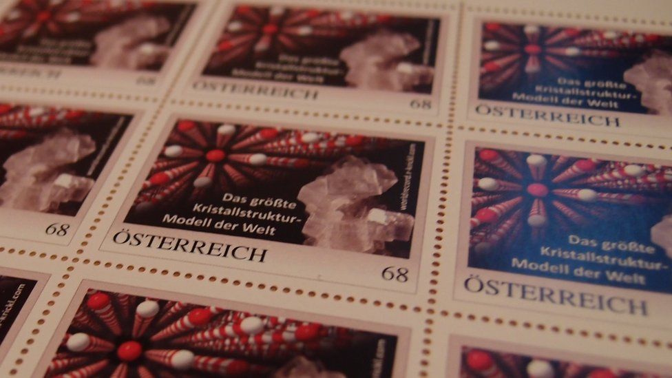 'Biggest ever' crystal model built in Vienna - BBC News