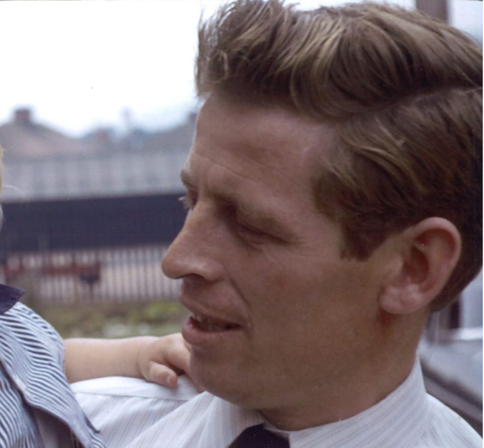 Ballymurphy Inquest: Coroner finds 10 victims were innocent - BBC News