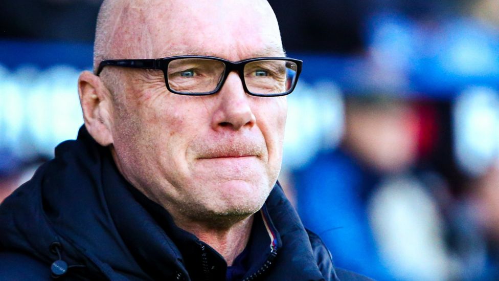 Neil Aspin: Port Vale manager opts to stay on and 'fight for job' - BBC ...
