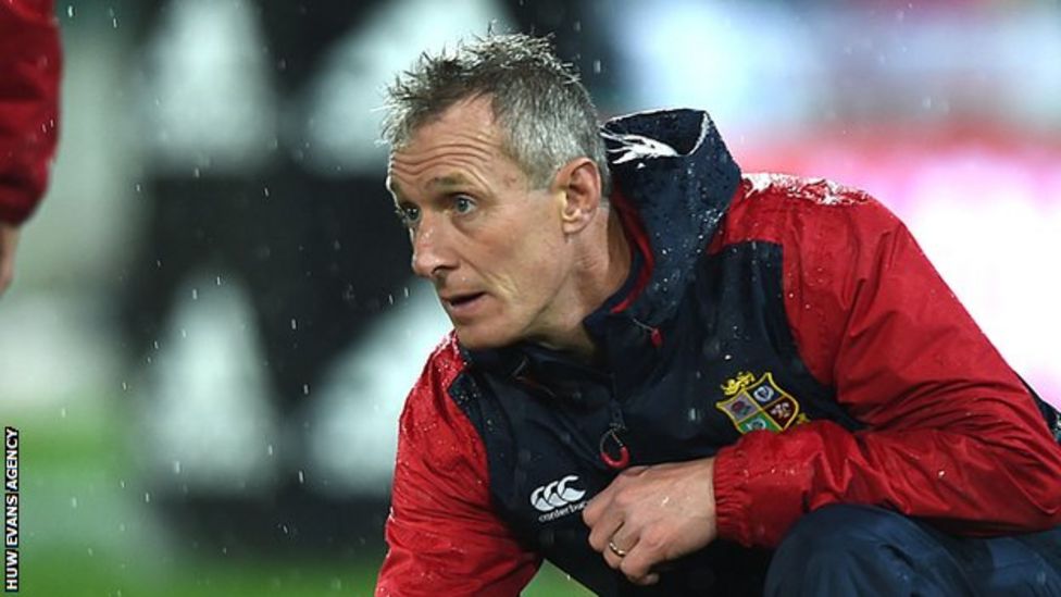 Rob Howley rejects claims he bullied Lee Byrne - BBC Sport