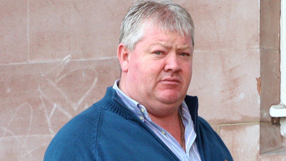 Golf buggy drink-driver Colin Peat fined - BBC News