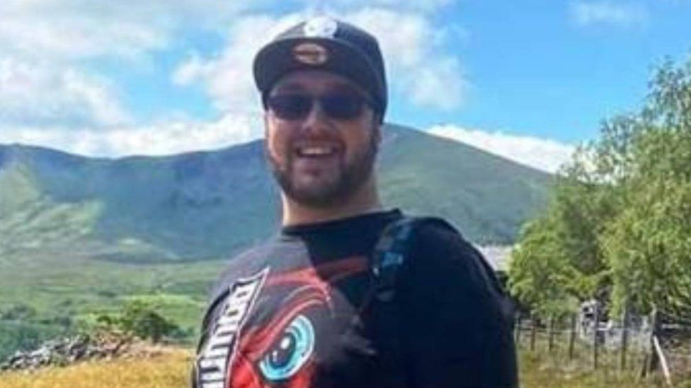 Lewes crash: Family tributes to motorcyclist Greg Moss - BBC News