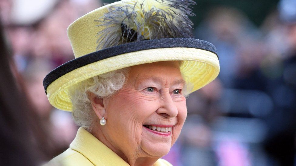 The Queen celebrates her sapphire jubilee - BBC Newsround