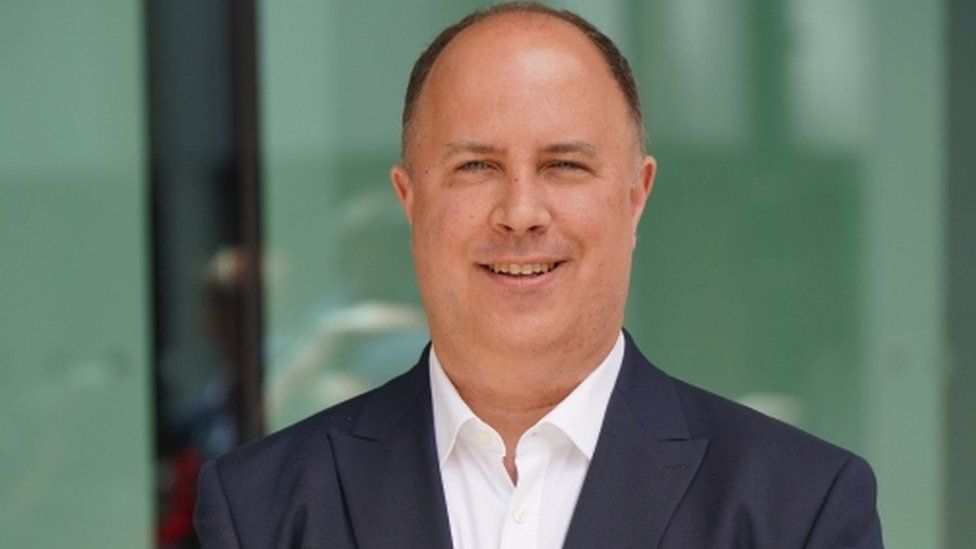 Oxford Street: Tax investigation into US-themed sweet shops - BBC News