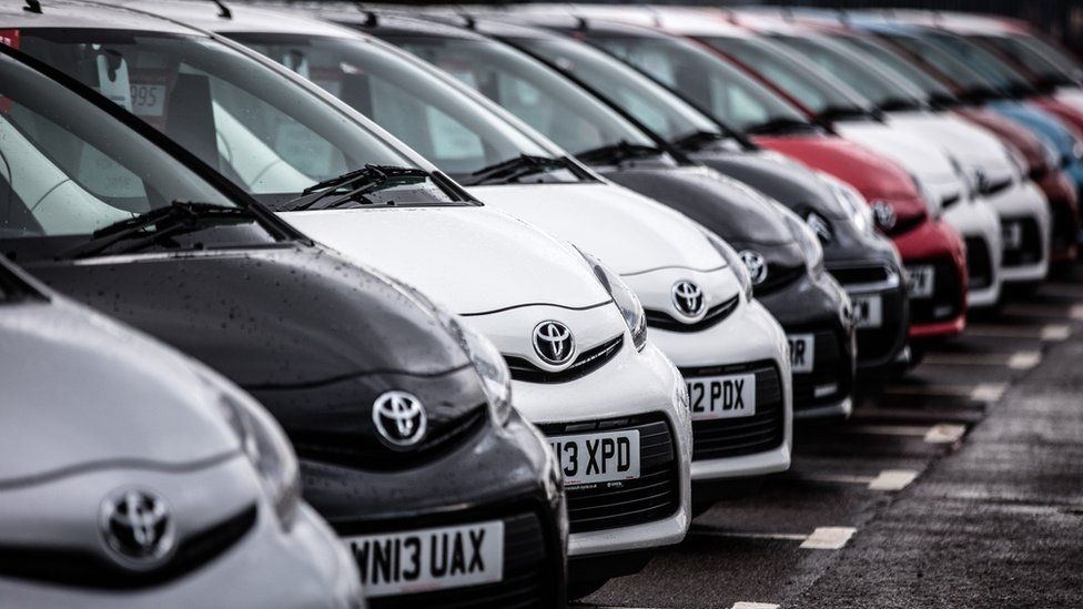 Consumers spending more on cars and leisure, says ONS - BBC News