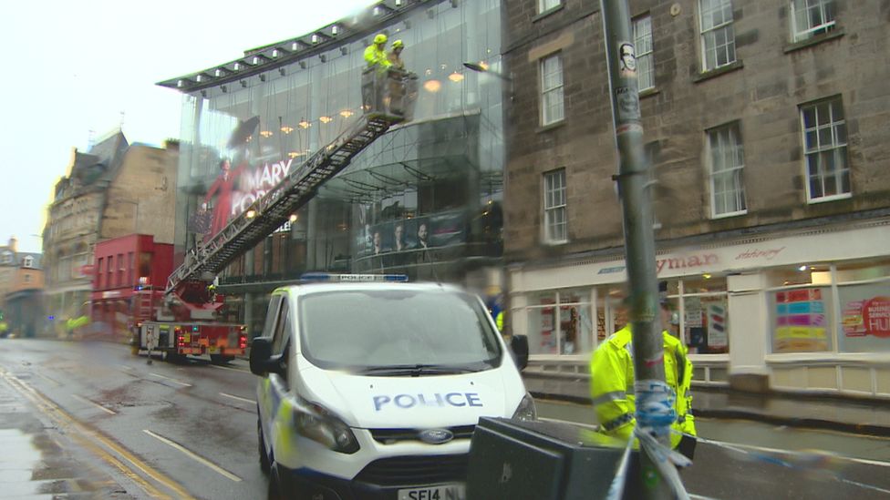 Passenger hurt after chimney smashes bus window - BBC News