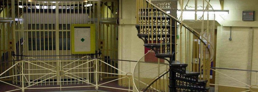 HMP Birmingham riot: 240 prisoners being moved after riot - BBC News