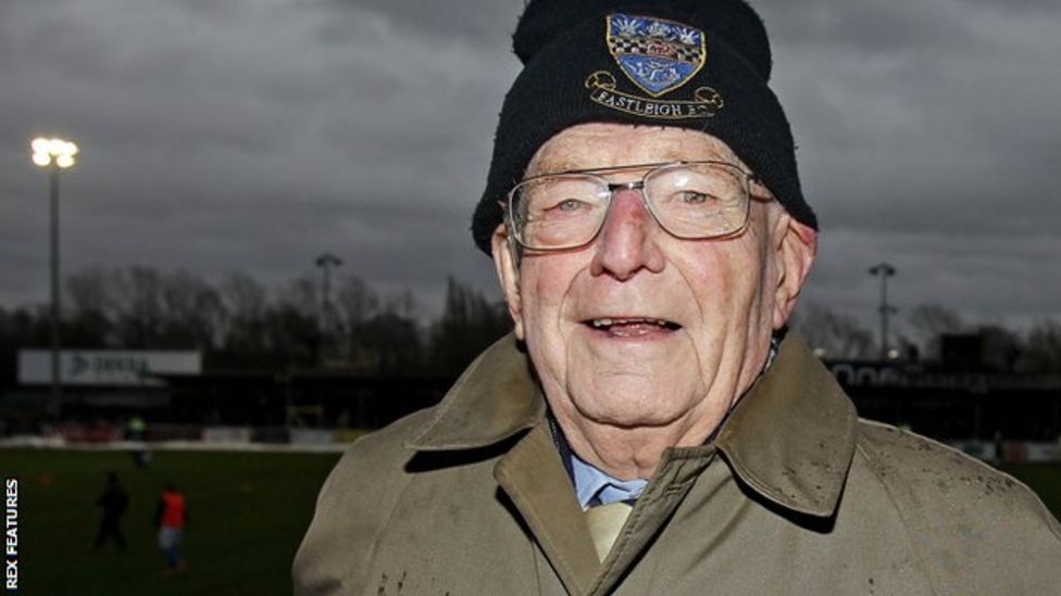 Eastleigh: Club founder Derik Brooks dies aged 94 - BBC Sport