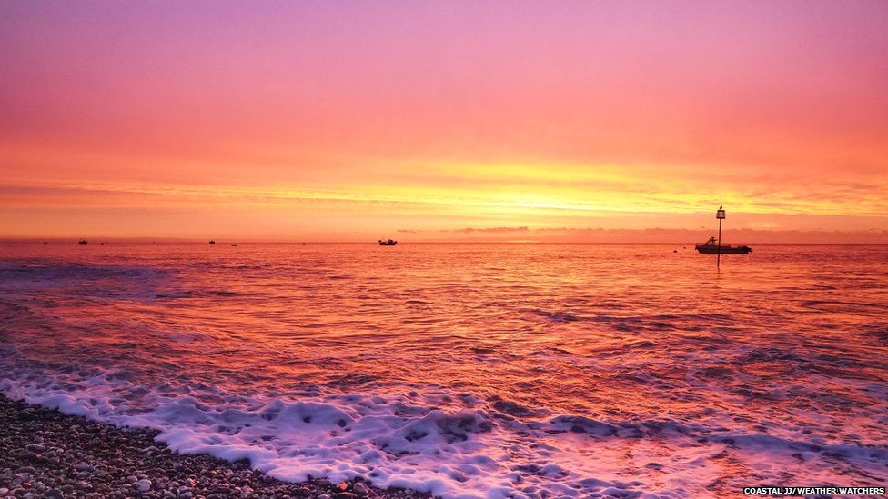 Red sky on an October morning - BBC Weather
