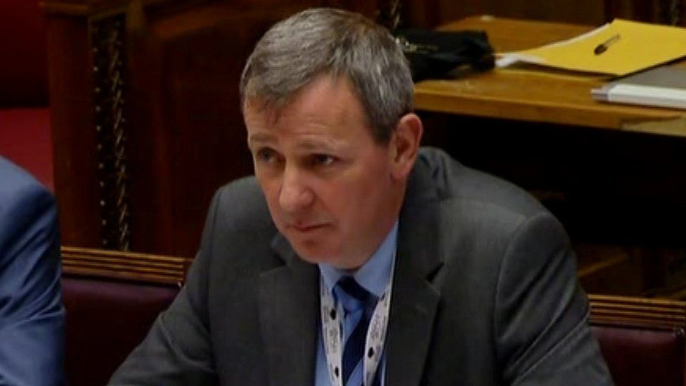 Social media advice to NI health workers queried - BBC News