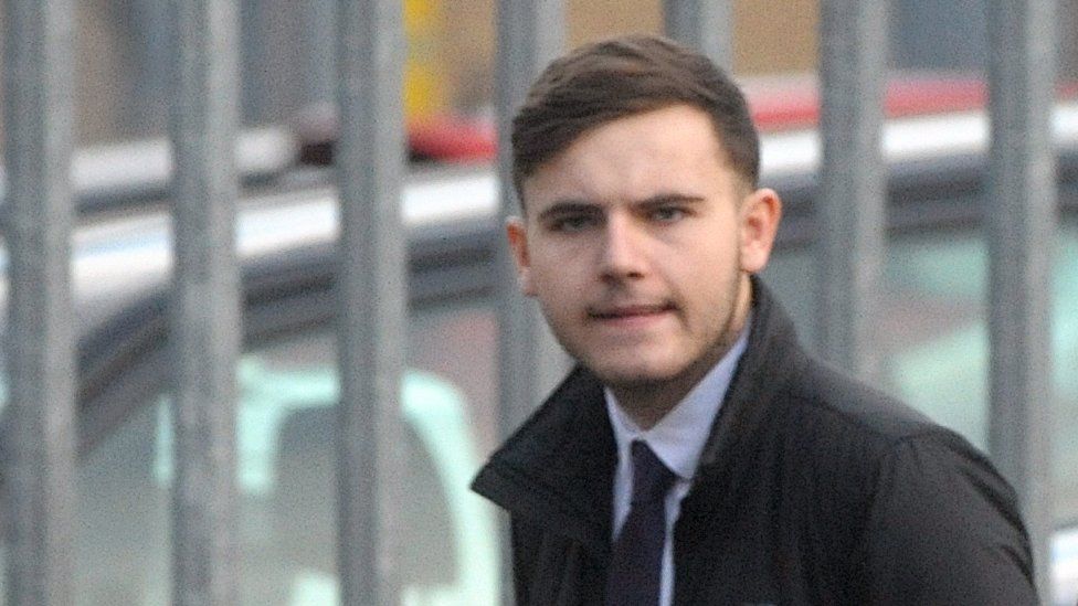 Teenager faces jail for killing man with single punch - BBC News