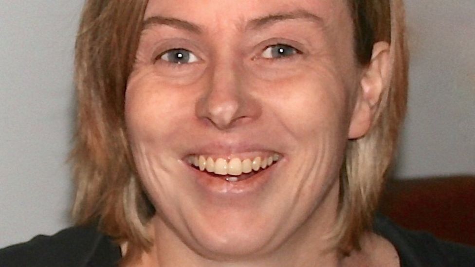 Pret death: Family 'angry' allergic mum died from dairy contamination ...