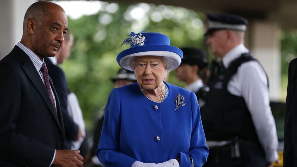 Queen would be flattered by queue, says lord-lieutenant Ken Olisa - BBC ...