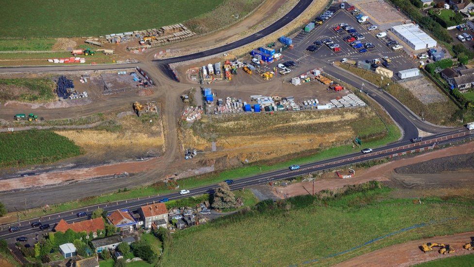 Aerial pictures show progress on new Somerset A303 link - BBC News