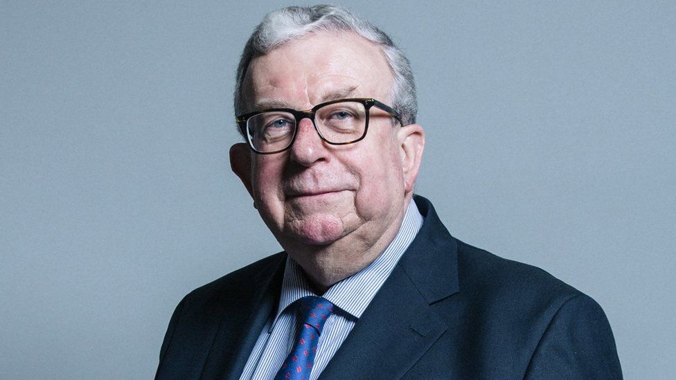 Norfolk MP Keith Simpson to stand down at next election - BBC News