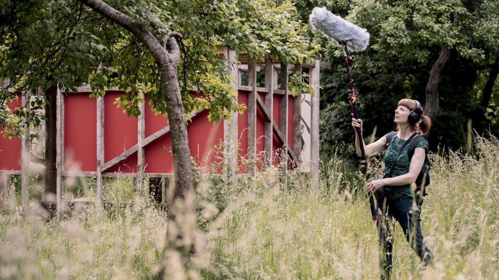 Bristol: Audio drama explores life at former railway station - BBC News