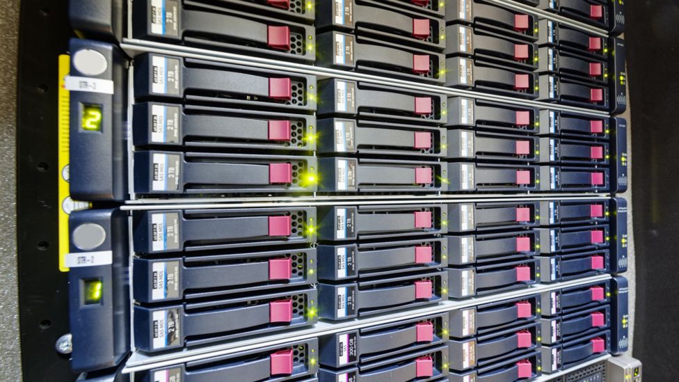 China builds world's most powerful computer - BBC News