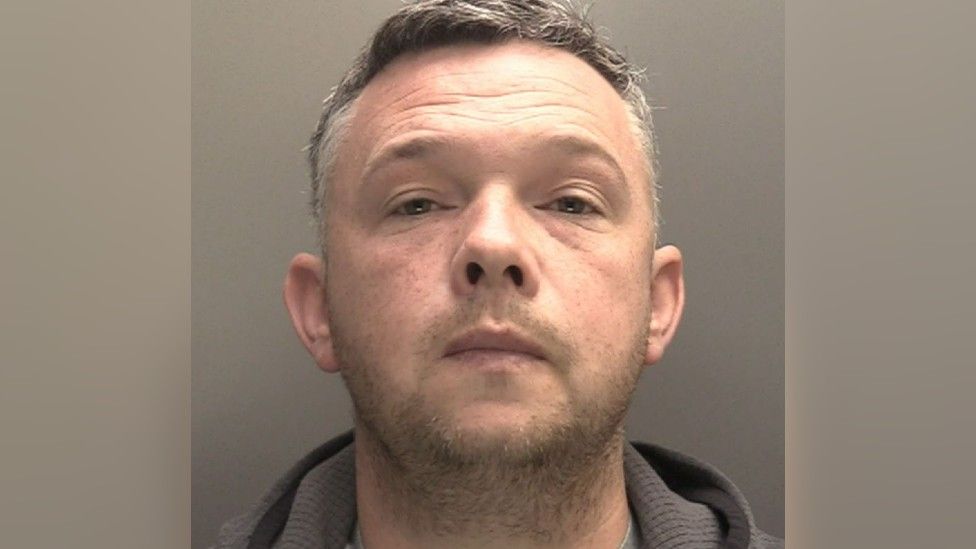 Drug dealer caught after using pigeon-fancying terms in Encrochat - BBC ...