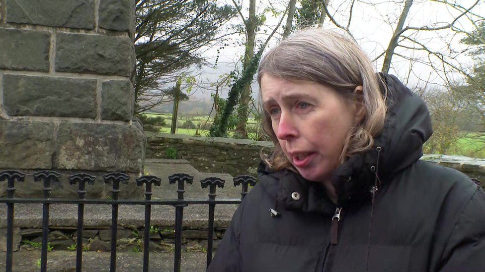 Tristwch yn Llanfrothen wedi marwolaethau bechgyn - BBC Cymru Fyw