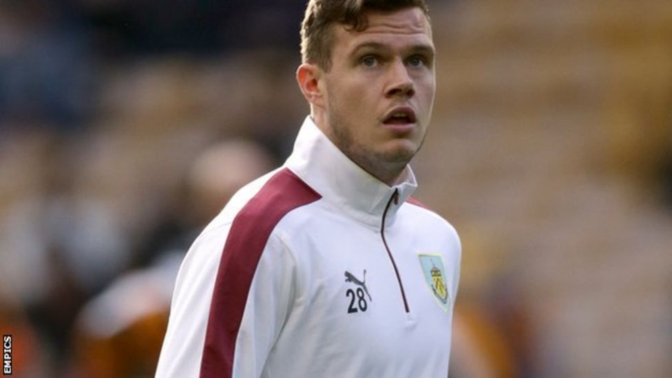 Kevin Long: Barnsley sign Burnley defender on loan - BBC Sport