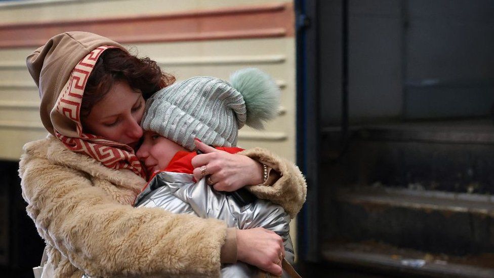 Ukraine: Homelessness fears for refugees as UK hosts face costs crisis ...
