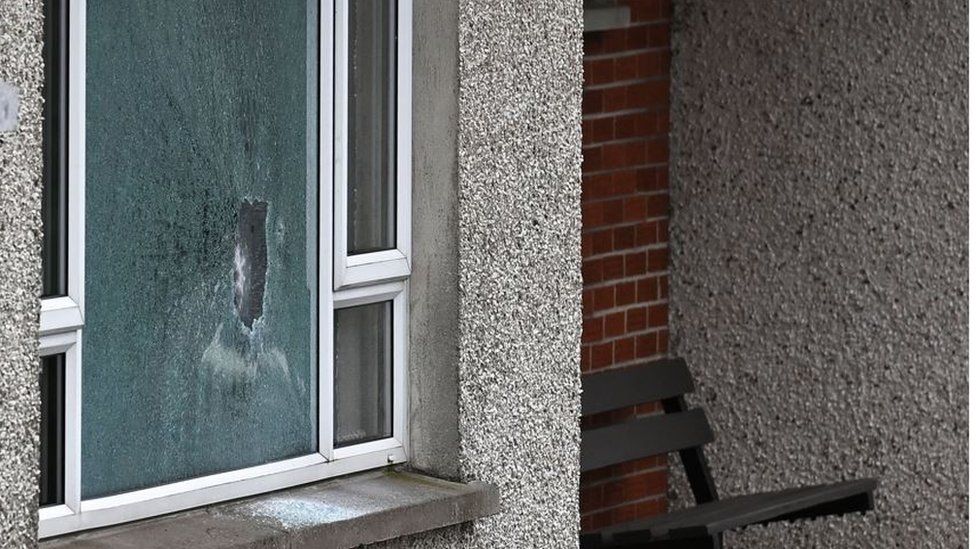 Portadown: Police investigate shot fired at Loughgall Road home - BBC News