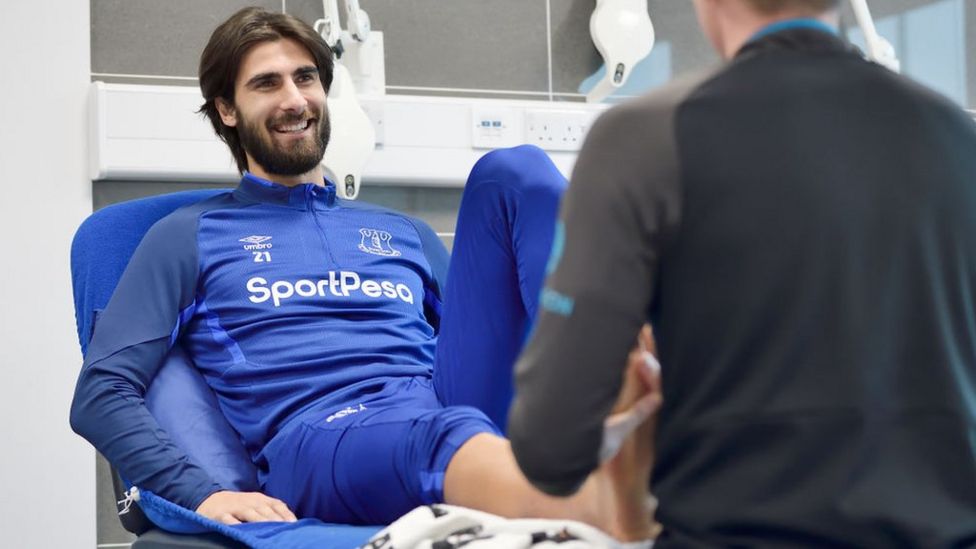 Andre Gomes: Everton midfielder to make comeback in practice match ...