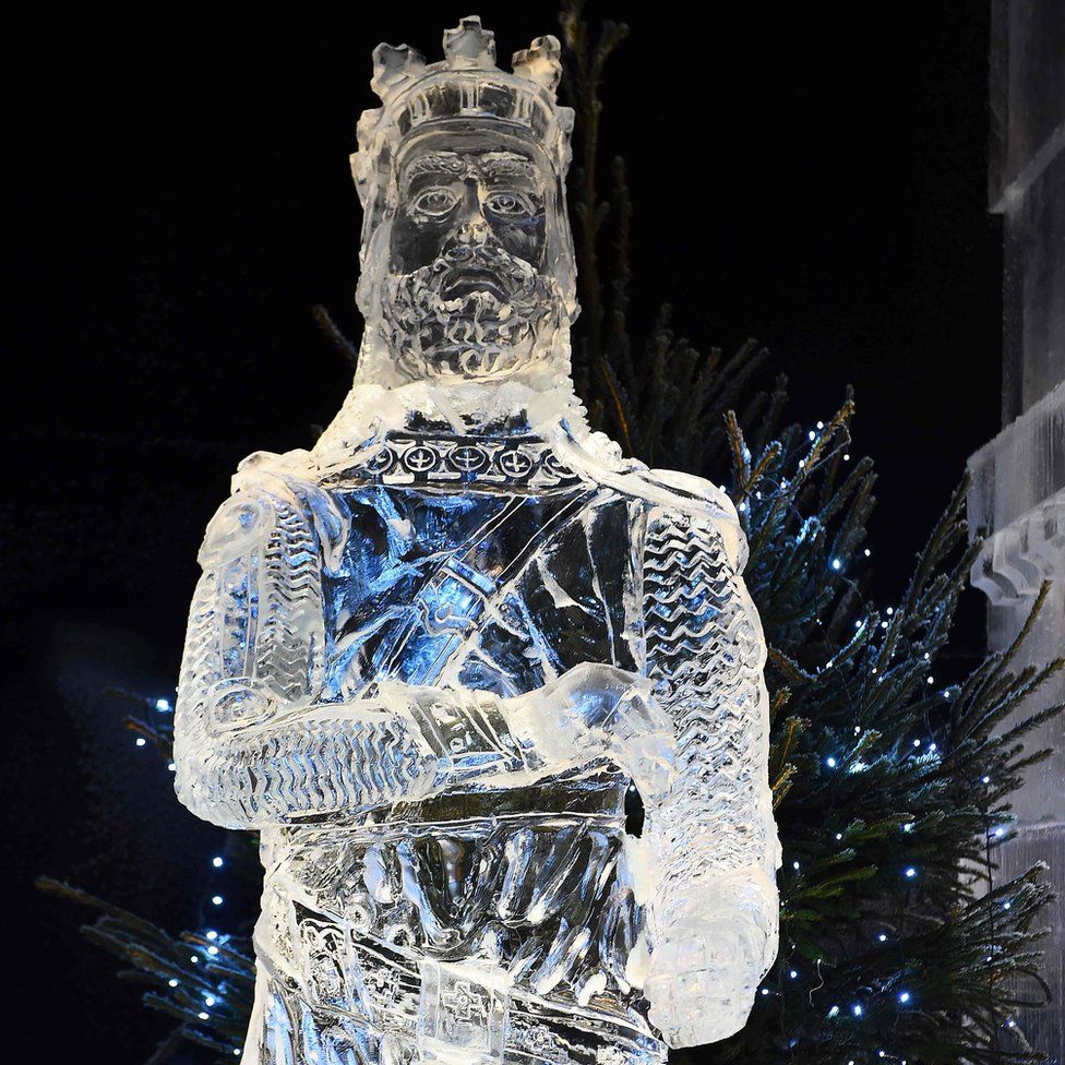 In Pictures: Scotland's story comes alive in ice - BBC News
