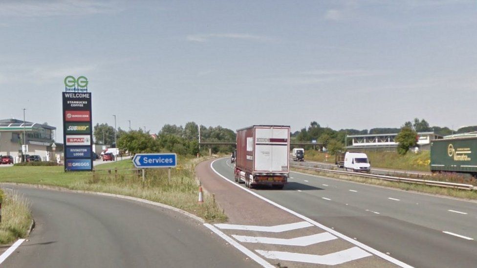 Girl, 12, dies in M61 motorway crash in Bolton - BBC News