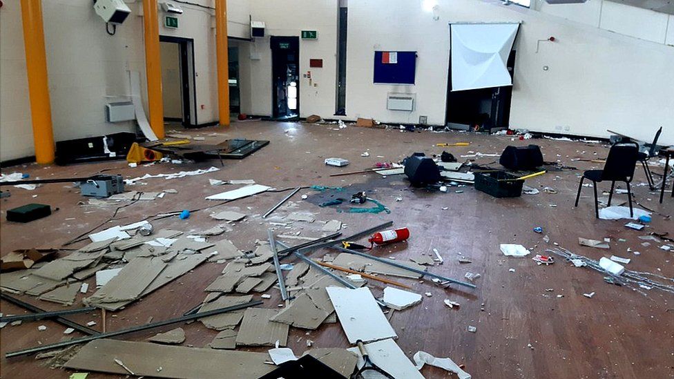 'Mindless' vandals smash up Warrington community centre - BBC News