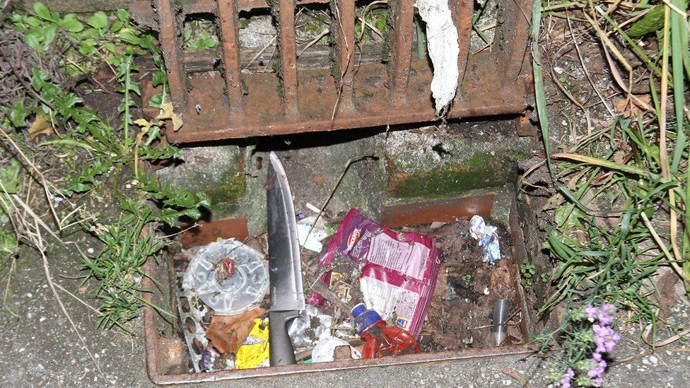 Cornwall woman who murdered boyfriend jailed - BBC News